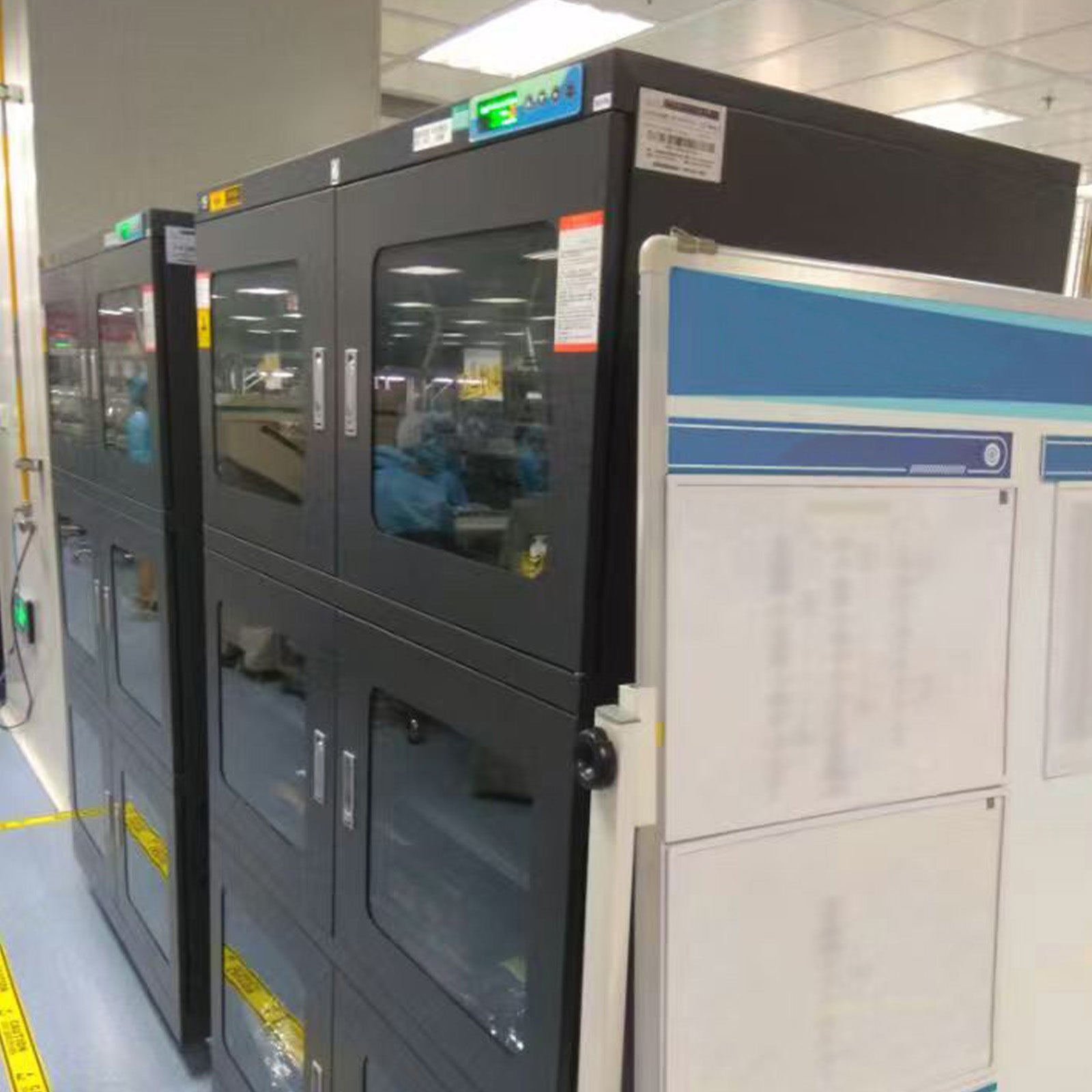 Advanced Features to Look for in Industrial Dry Cabinets